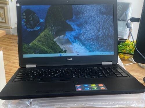 Doha Electronics Dell latitude Ess70-93690383|Mzad Qatar